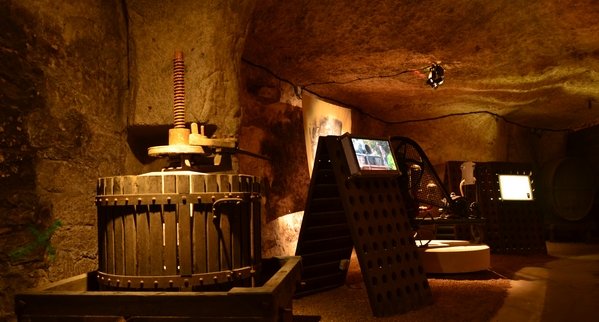 Caves à Saumur - Maison Ackerman - Visite et Dégustation
